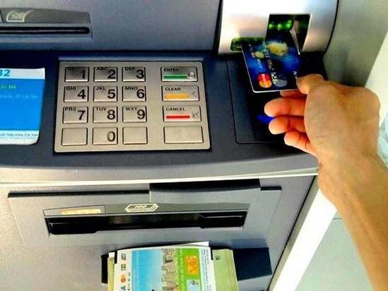 Cách hoạt động của một chiếc máy ATM - itctoday